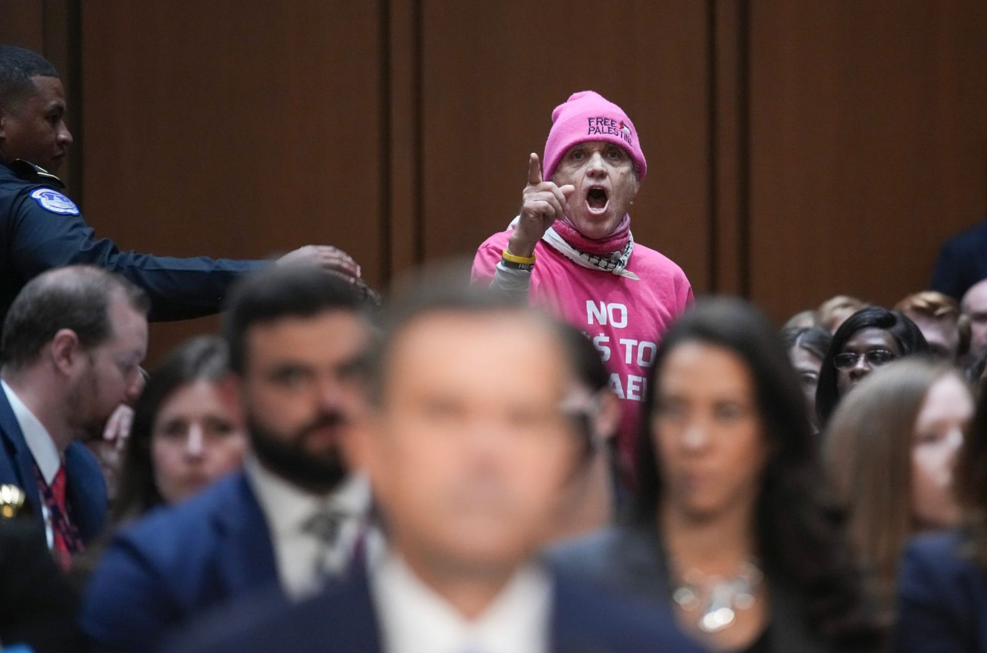 Senate Intelligence Committee Hearing on Global Threats Turns Into a ...